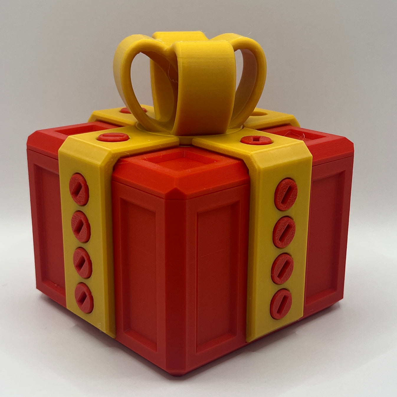 The Annoying Gift Box – Mad Maker